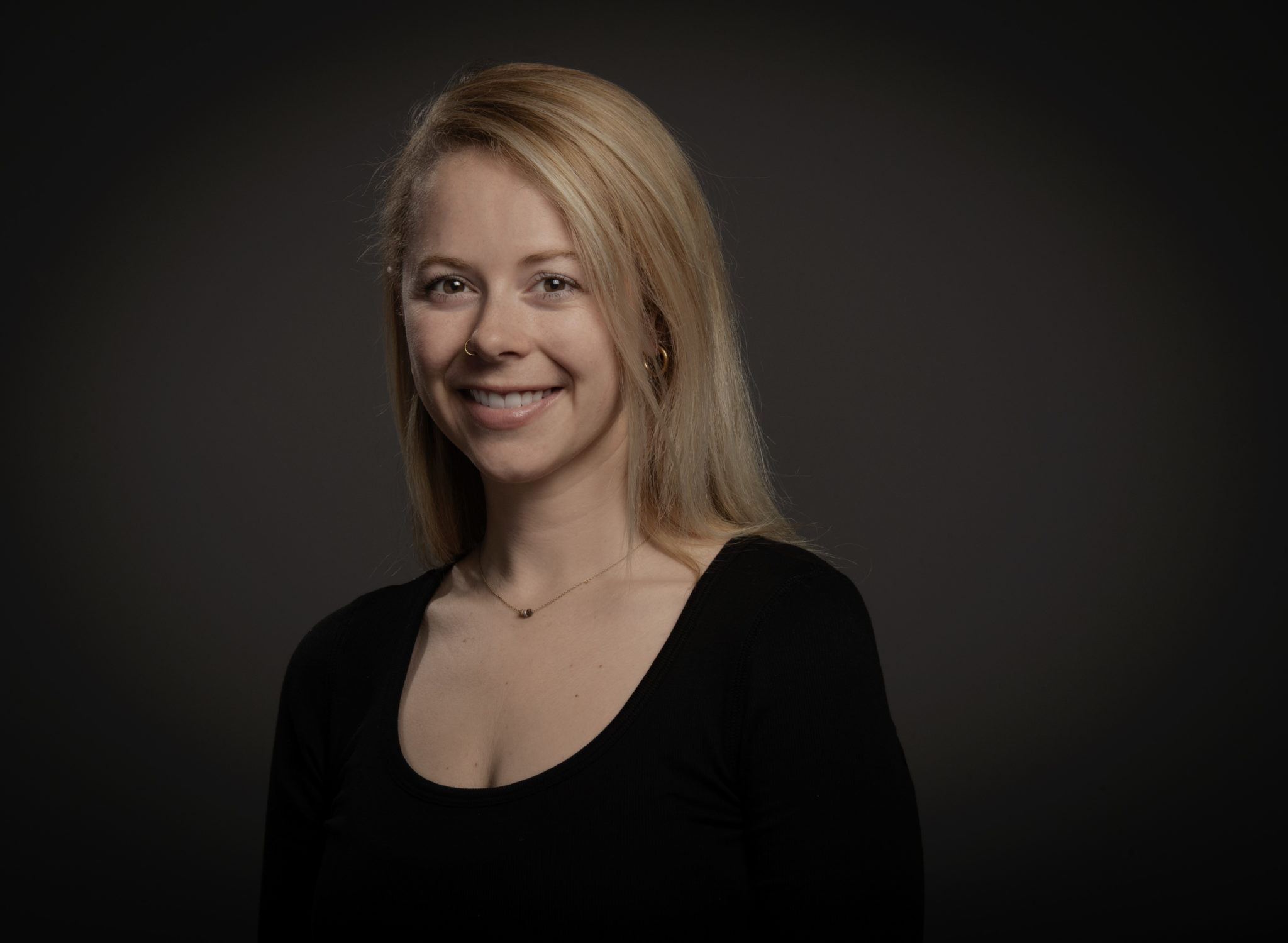 PARK DOWNHILL: 4 QUESTIONS WITH LIZZIE JOHNSON – Chip on Your Shoulder